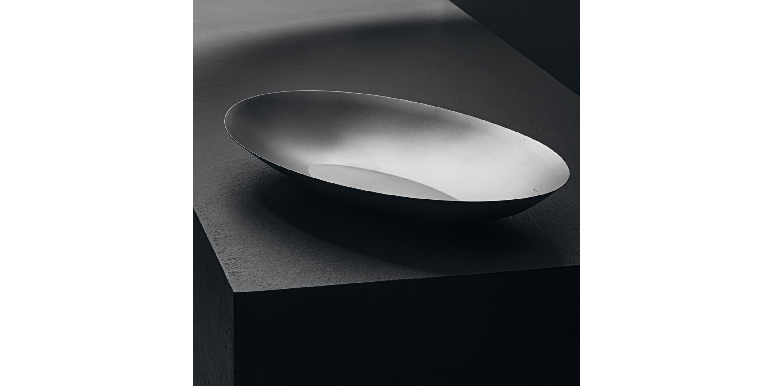 Oval Bowl Frozen 46x31cm - Frozen Collection - Serveware